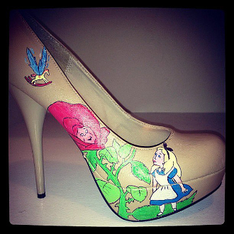 Alice In Wonderland Heels on Luulla